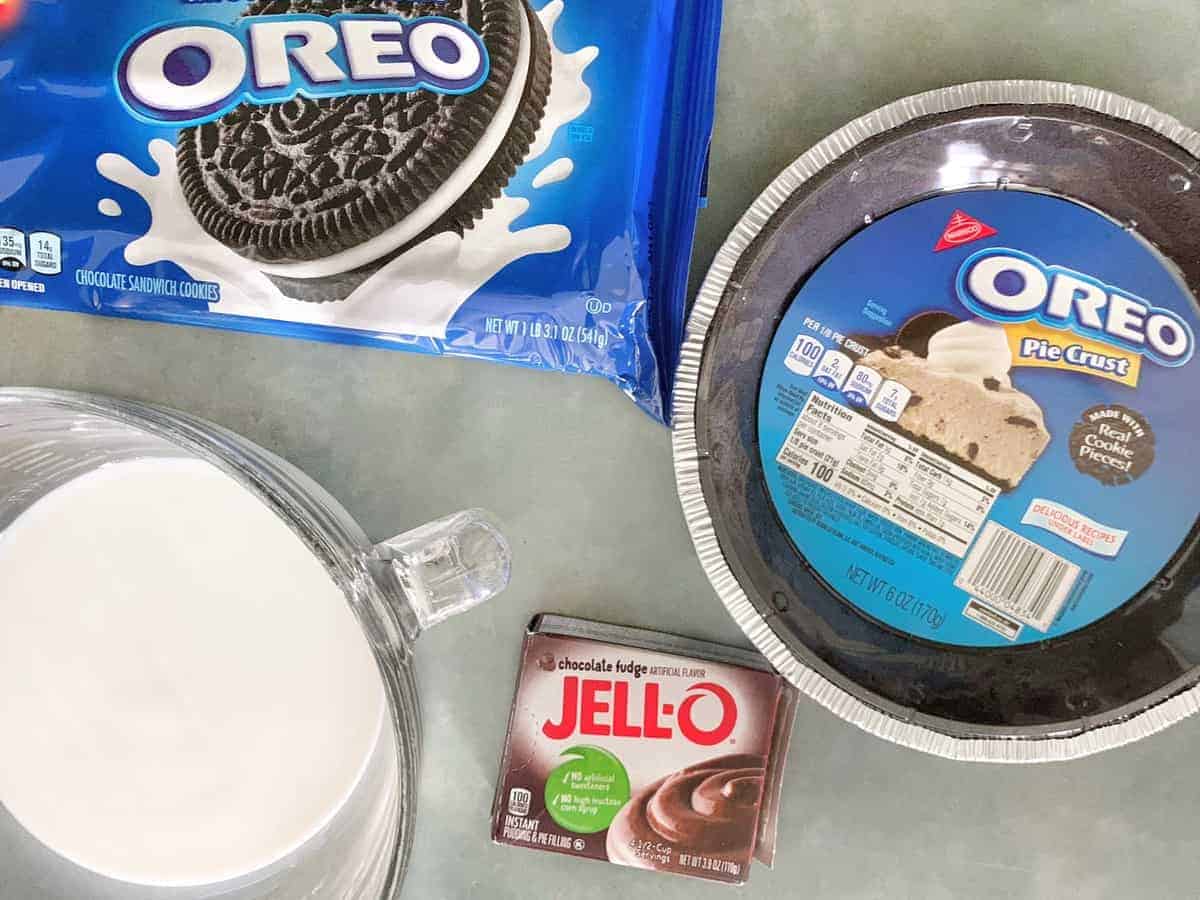 Two Ways to Make Game Night Pudding Pie | Game Night Recipe