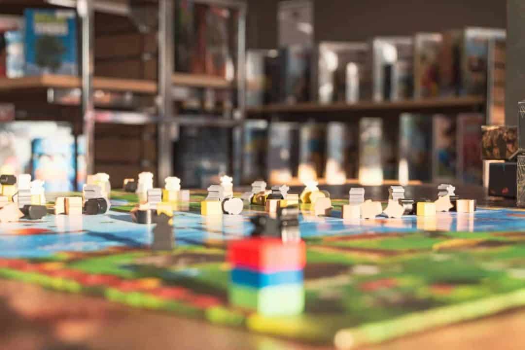 10 Best Gateway Board Games for New Players at Game Night